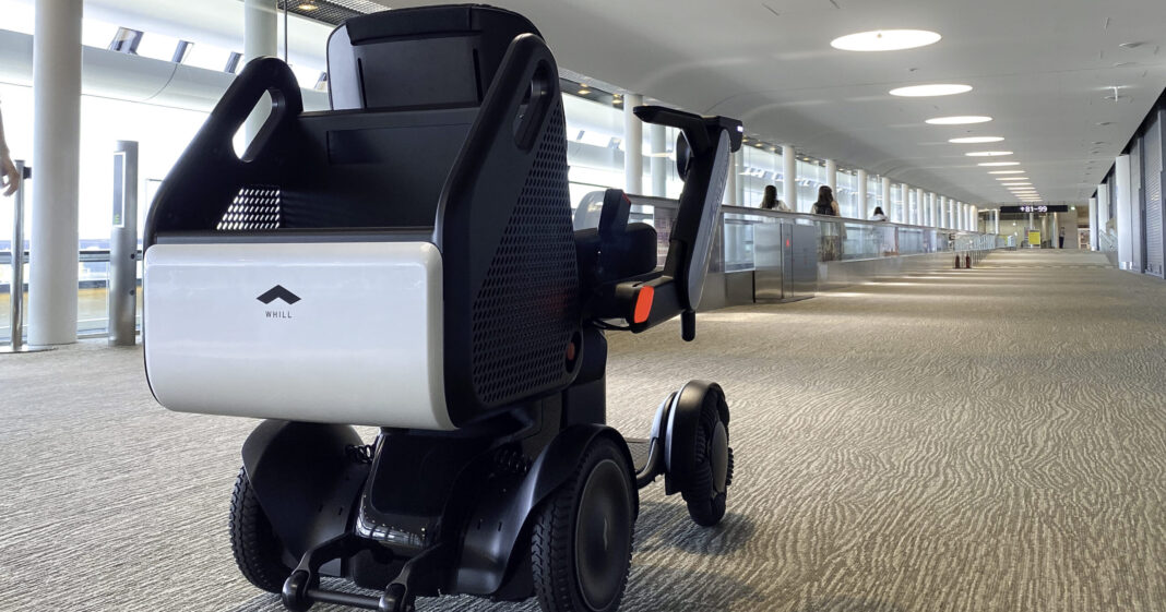 凄い！自ら元の場所に戻る「自動運転車椅子」、成田空港で正式導入 | 自動運転ラボ