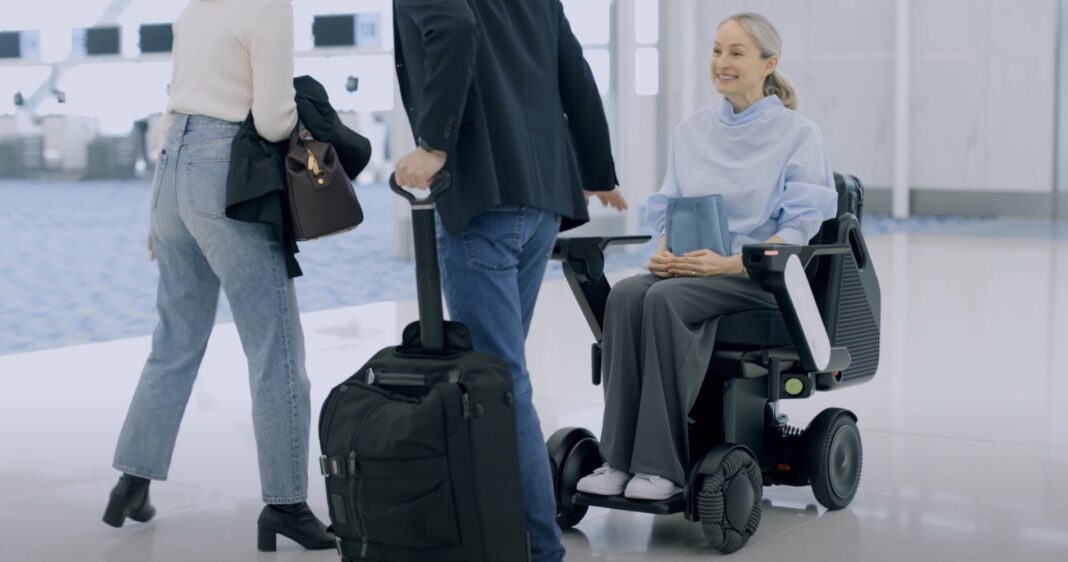 WHILLの自動運転クルマ椅子、羽田空港「全ターミナル制覇」を達成 | 自動運転ラボ