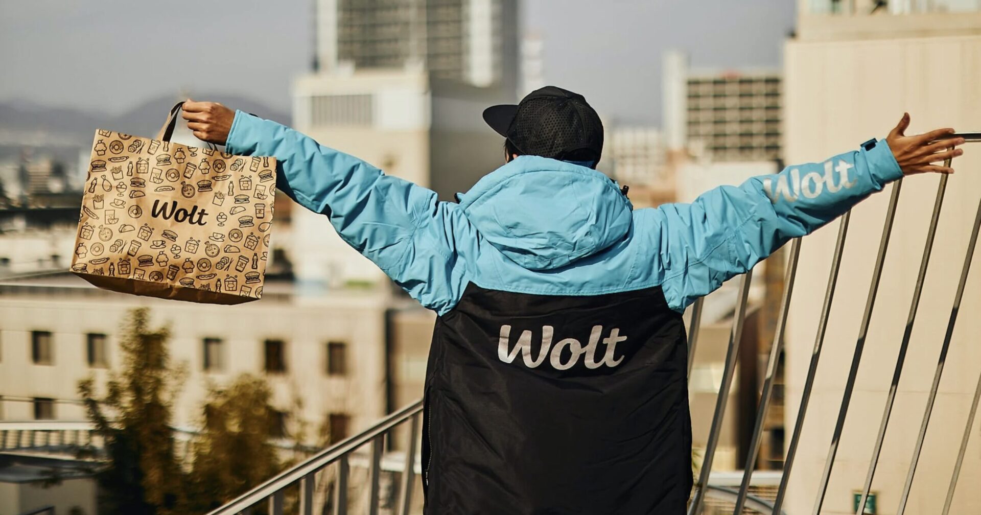 【2024/7最新】Wolt（ウォルト）配達パートナーの時給は？報酬はどれくらい？ | 自動運転ラボ